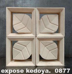 Roster Putih L - Daun - Bata Roster